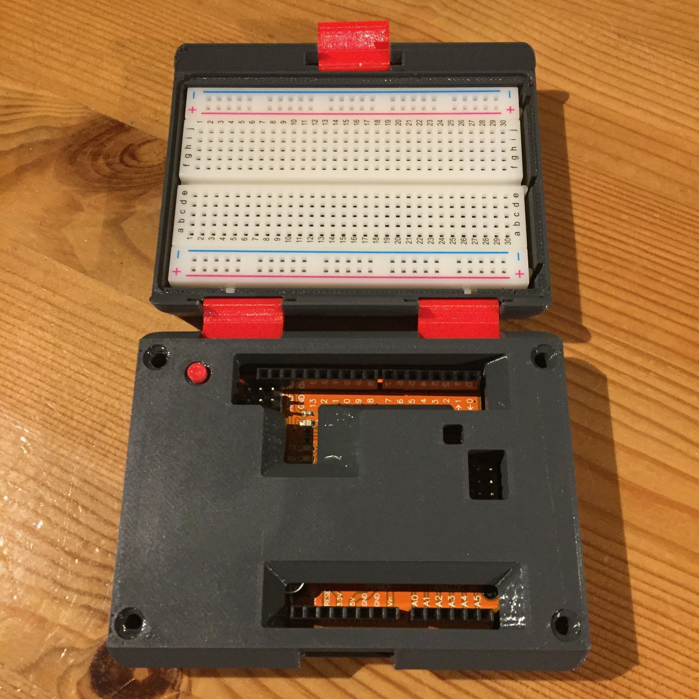3D print ARDUINO UNO PORTABLE LAB CASE • made with Flashforge Creator Pro・Cults